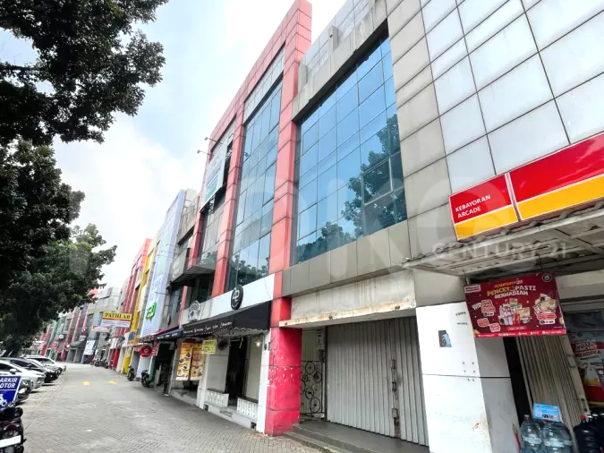 Disewakan Ruko Luas 240 m2 di Boulevard Bintaro Jaya, Bintaro
