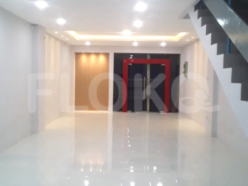 Disewakan Ruko Luas 215 m2 di Meruya Intercon, Meruya